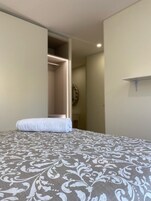 Suíte básica, banheiro privativo (Suite 2 Andar) | Wi-Fi de cortesia, roupa de cama