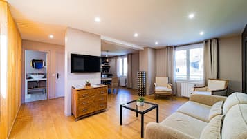 Le Fruité | Sala de estar | Smart TV de 50 polegadas com canais via satélite