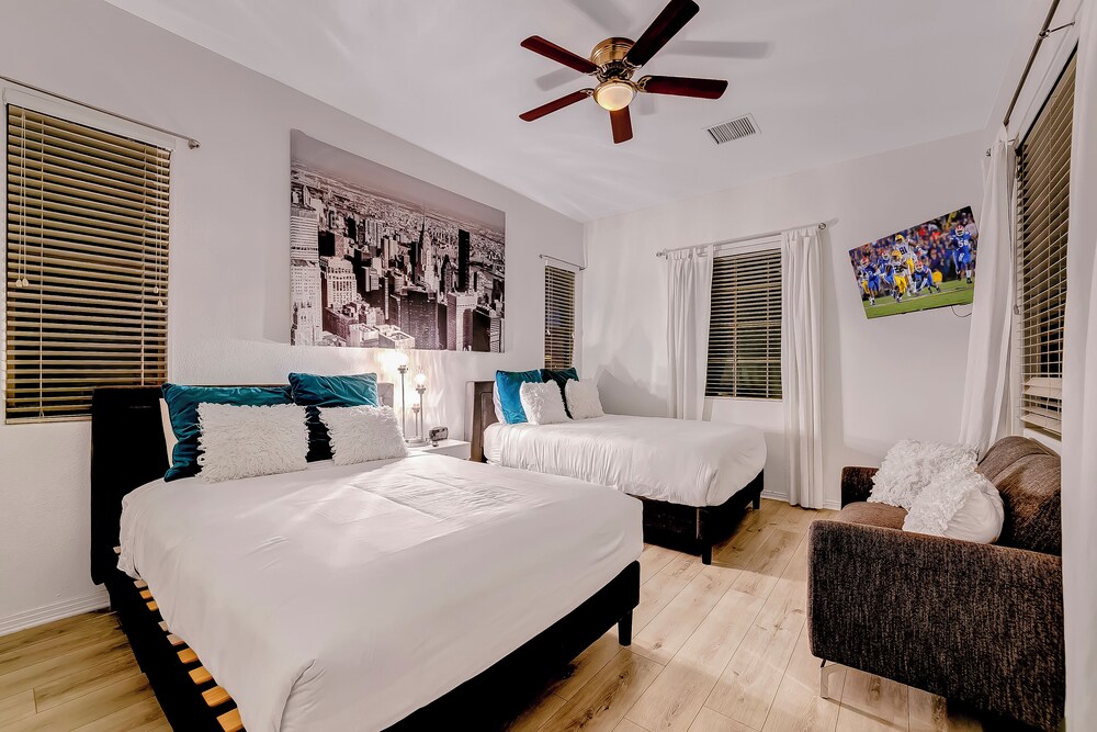 Cancun - Resort-style Villa - Indio, CA