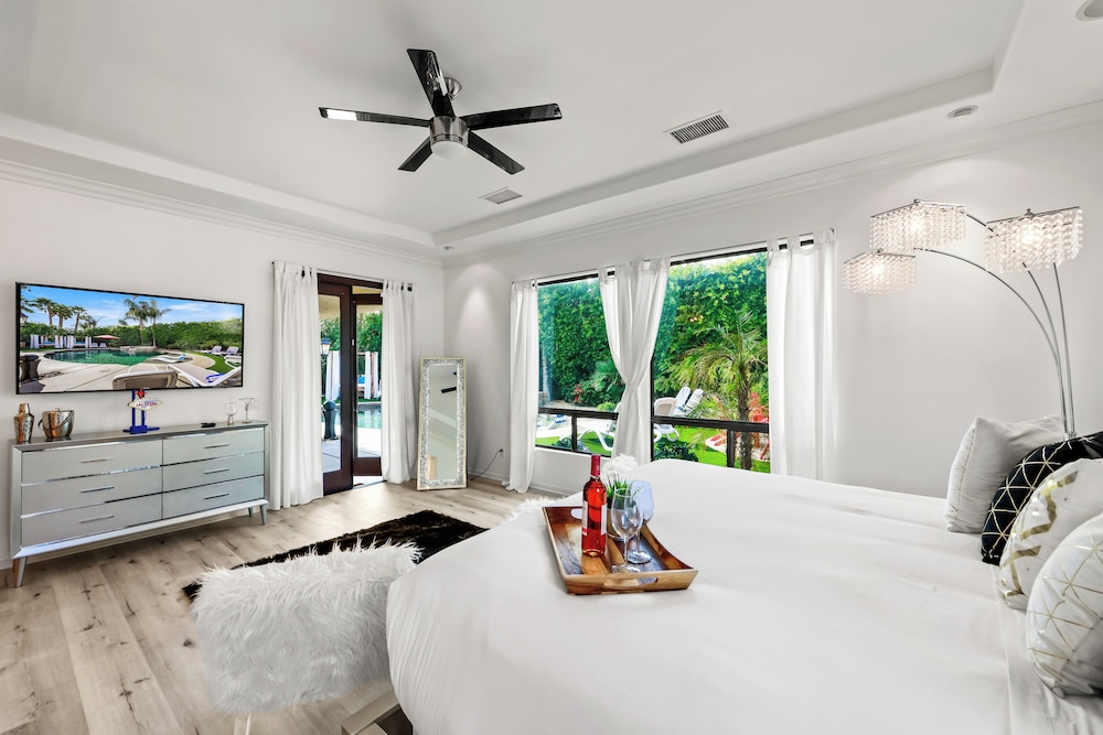 Venetian- Resort-style Villa - Indio, CA