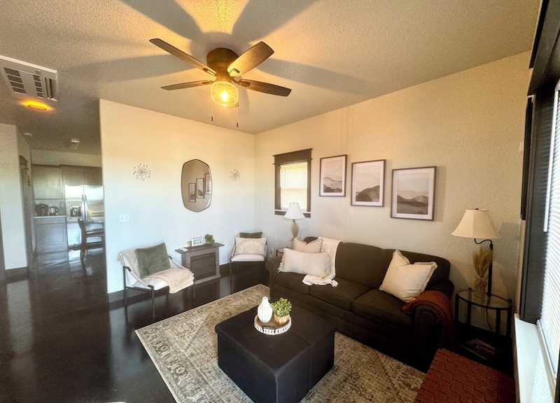 Stylish, Gateway To The Black Hills , 2-bedroom Condo In Awesome Hermosa! - Hermosa, SD