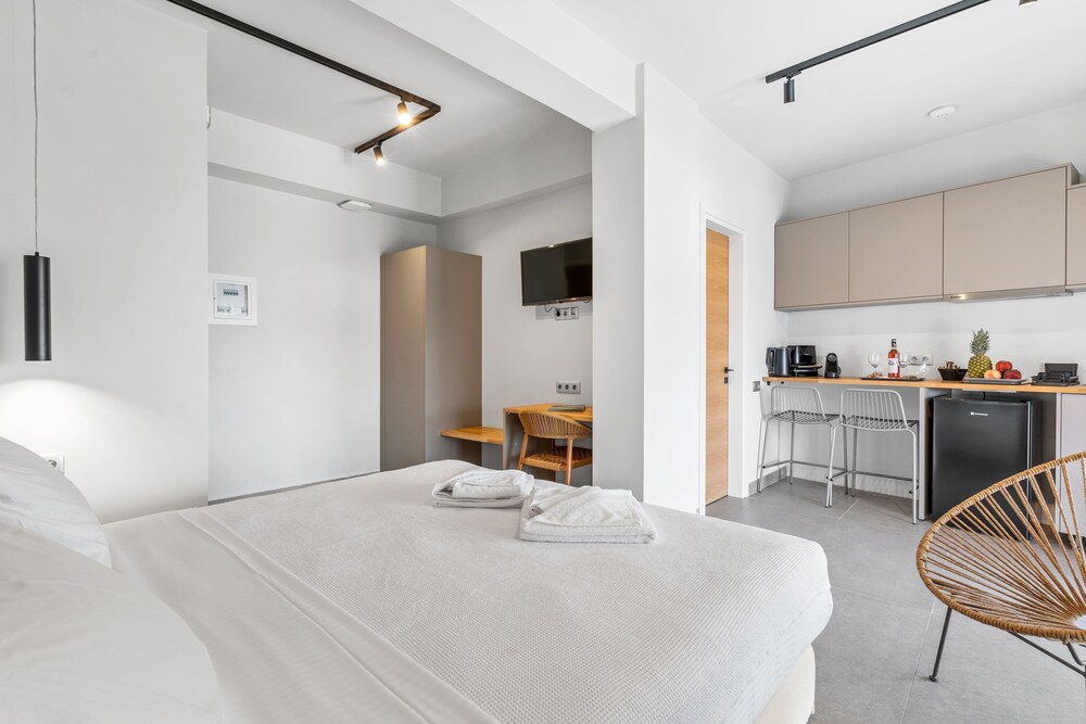 Sea View Suite First Floor - Episkopos | Vrbo