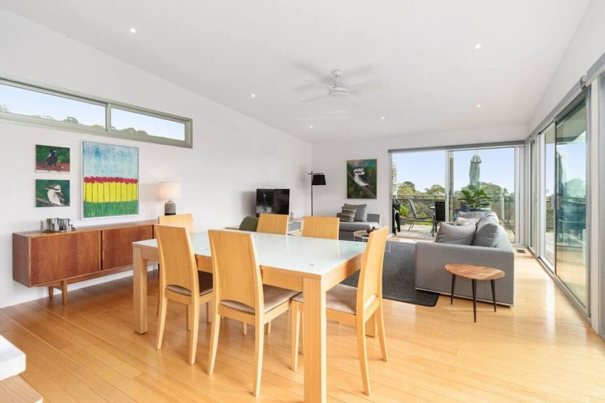 32 Arthurs Ave · The Eagles Nest! - Dromana