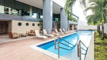 Piscina exterior
