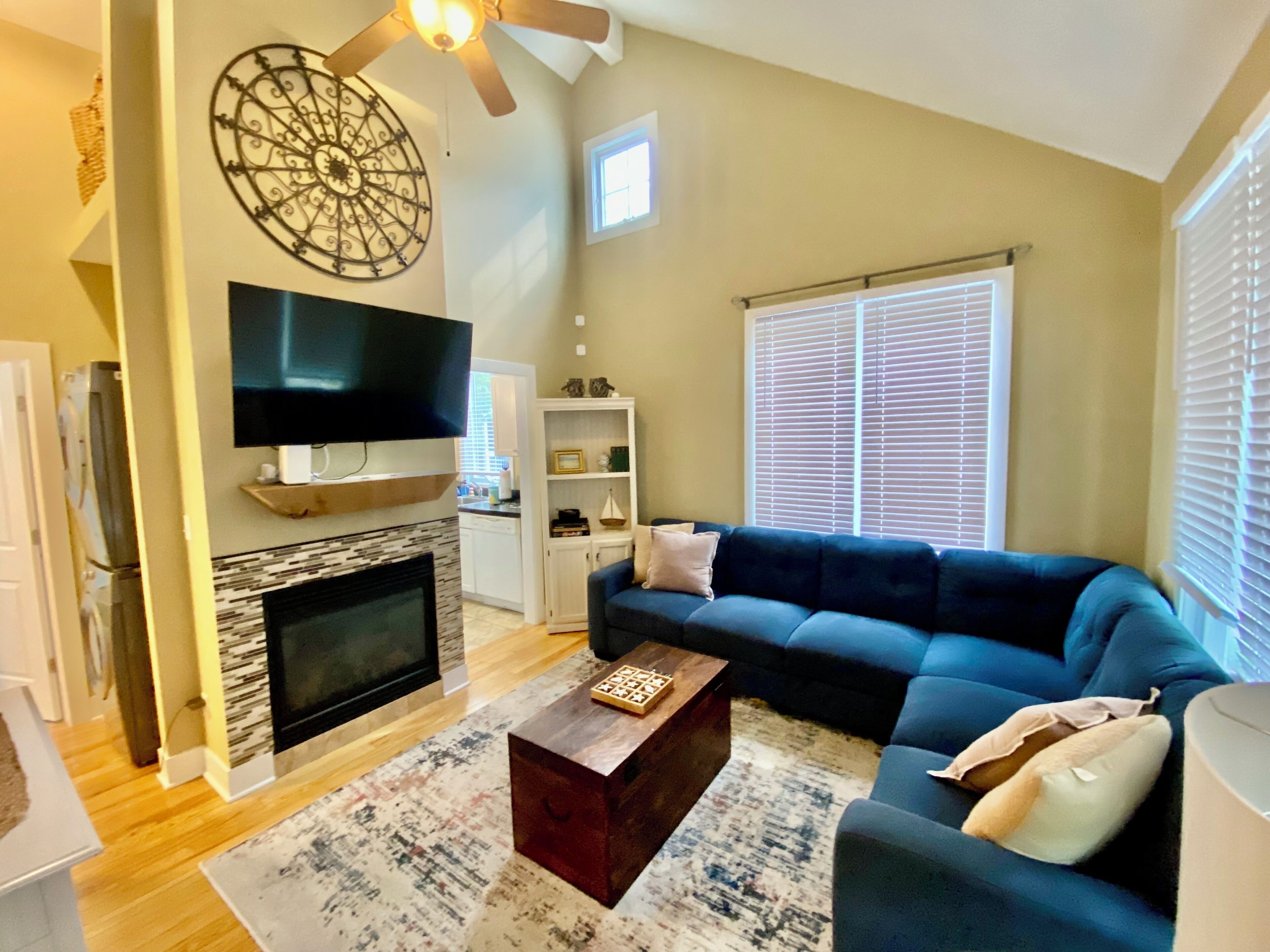 Hilltop Cove- Charming 2 Bed\/2 Bath In Beachwalk Resort With Golf Cart! - Michigan City, IN