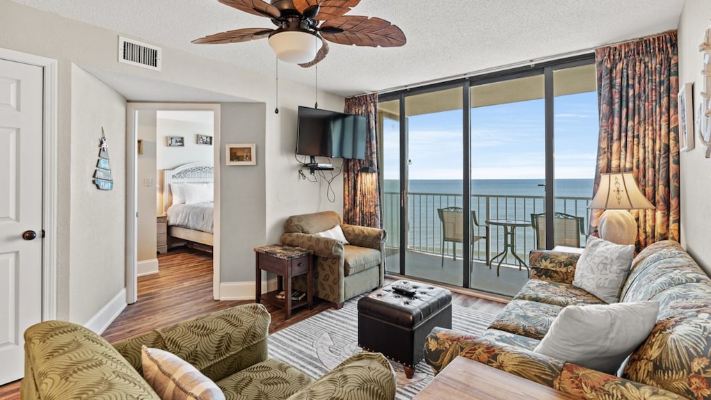 New Skyline Shores Penthouse Level - Gorgeous Oceanfront Condo Welcomes You! - Myrtle Beach, SC