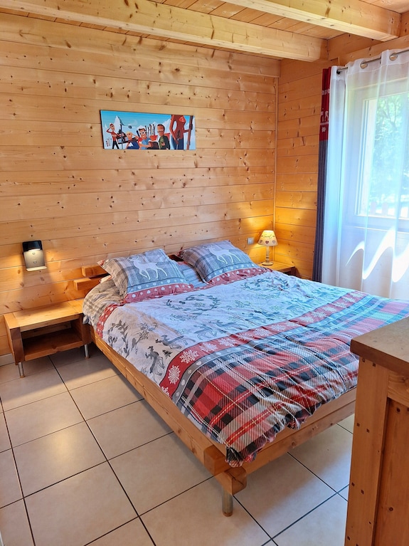 Maison De Vacances 'Le Refuge - Faucigny' Avec Vue Sur Les Montagnes, Terrasse Privée Et Wi-fi - Bonneville