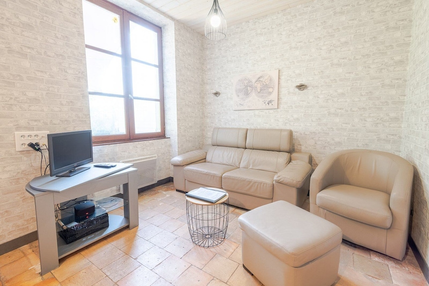 La Petite Maison Sur La Colline - 엉부와스