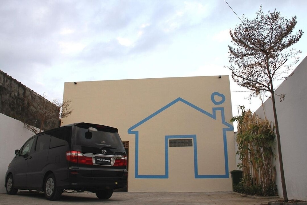 Green Leaf Guest House Jogja By Sinergi - Yogyakarta