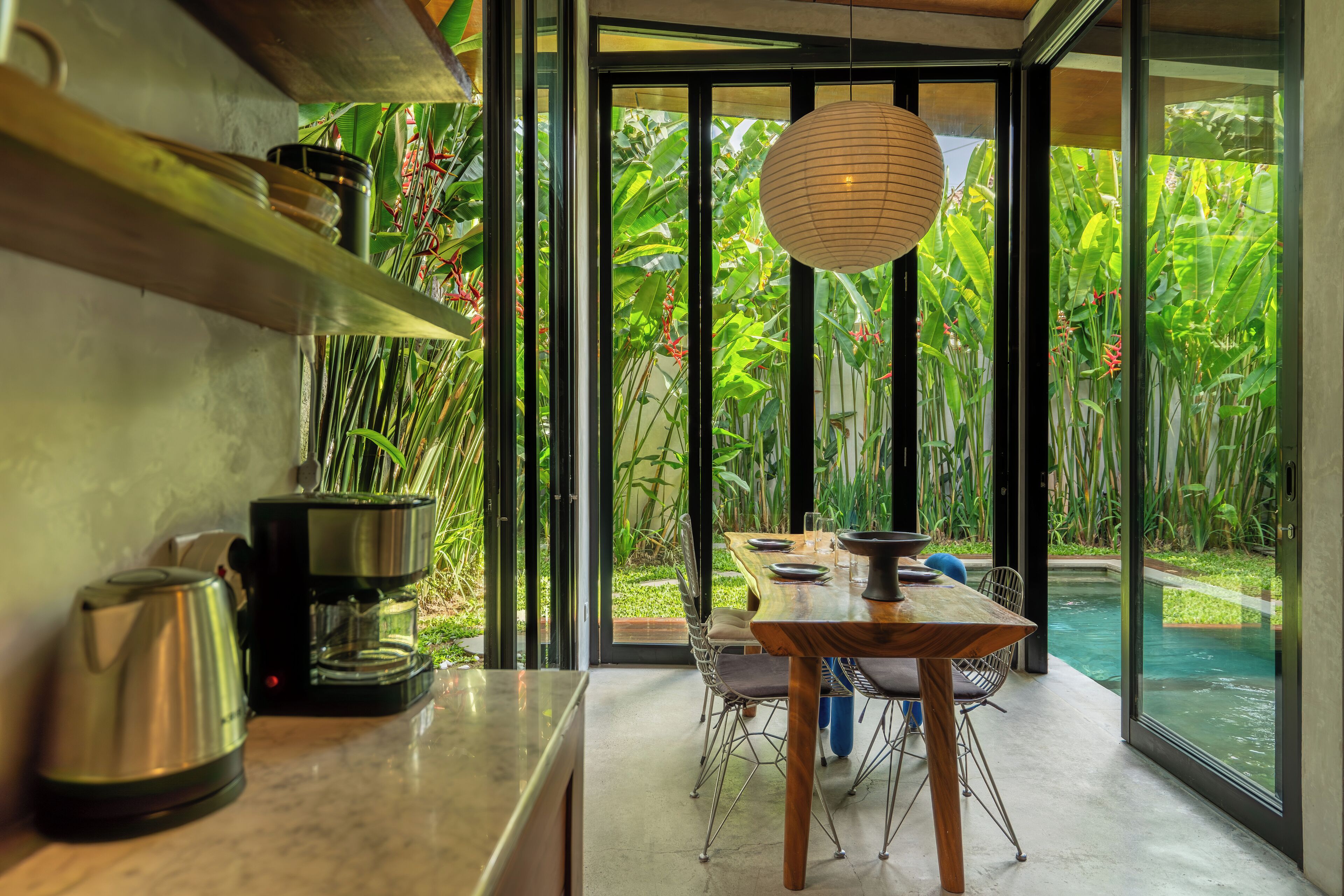 Villa, 2 quartos, vista para o jardim | Cozinha privada | Um frigorífico/congelador grande, um forno, uma chaleira elétrica 