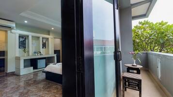 Quarto Duplo Deluxe, varanda, Vista para a cidade | Varanda