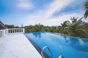 Piscina externa