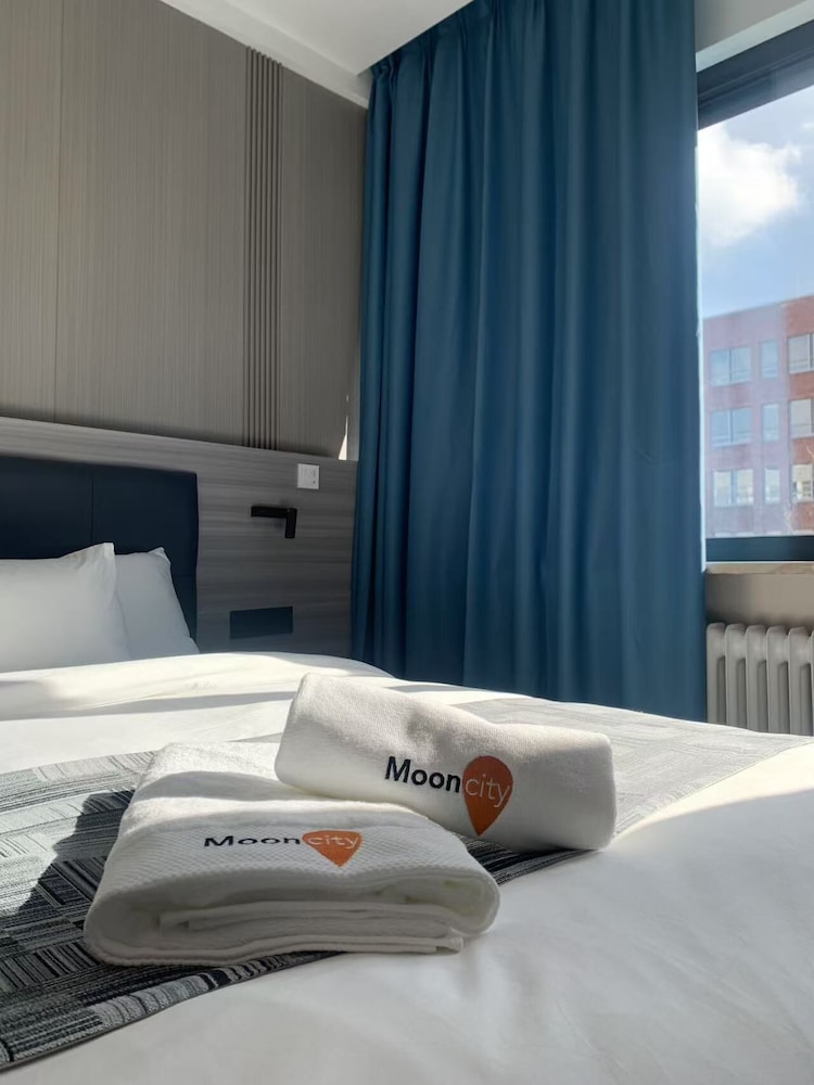 Mooncity Hotel & Boardinghouse - Frankfurt am Main