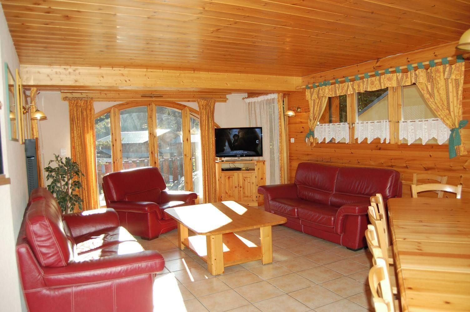 Casa-chalet Du Merle 1 : Refuge Alpin à Champagny - Courchevel 1850