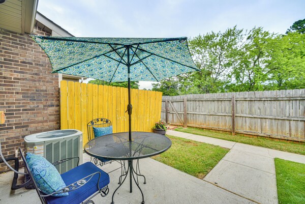 Huntsville Condo W/ Patio Near Redstone Arsenal! - Huntsville, AL