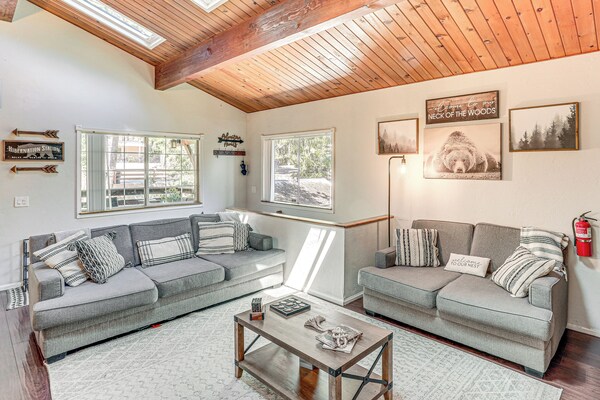 1 Mi To Lake: Crestline Cabin W/ Deck + Gas Grill! - Rialto, CA