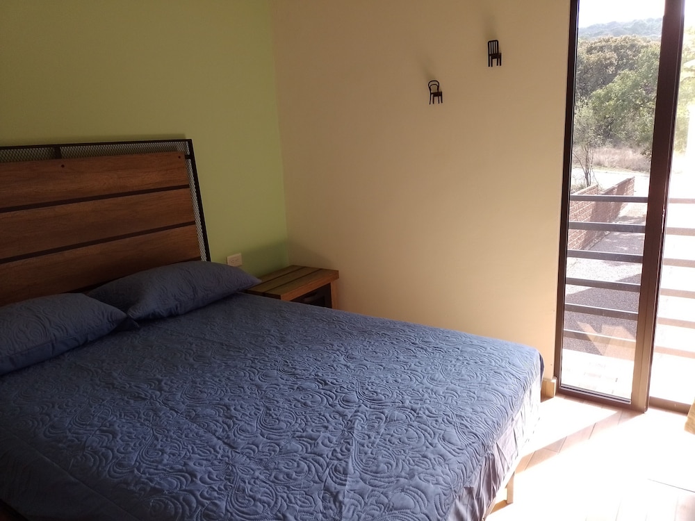 Charming Tiny House: 2-bedroom With Wifi In Haras Ciudad Ecológica - Puebla