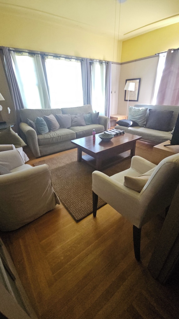 Marvelous 2-bedroom Apartment With Wifi In North Oakland - バークリー, CA