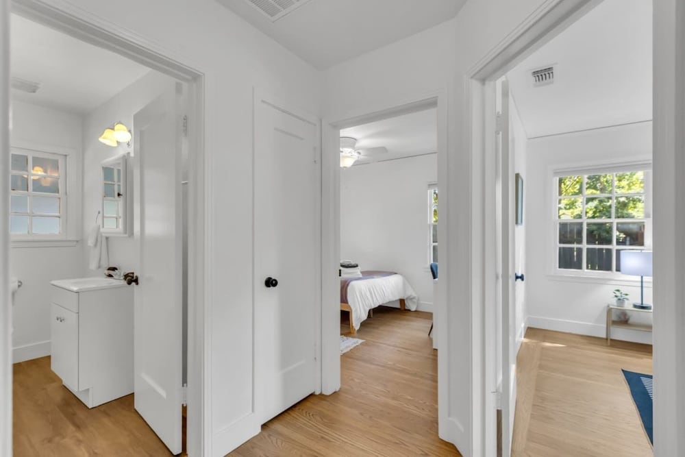 Quiet & Comfy-family&pet Friendly Riverfront 1mile - West Sacramento, CA