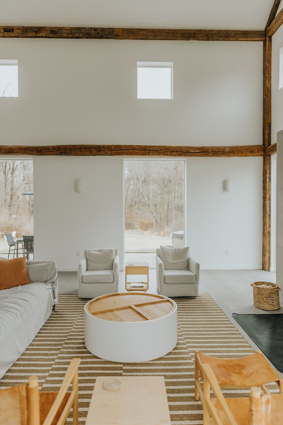 Modern Converted Barn With Hot Tub! - 海德帕克