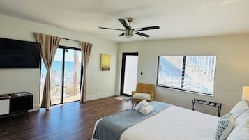 Estúdio superluxo, vista parcial para o oceano | 1 quarto, ferros/tábuas de passar roupa, Wi-Fi de cortesia