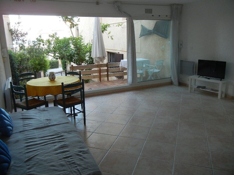 Petit Prix Pour T2 Spacieux Et Lumineux Vue Mer Avec Jardin, Animaux Bienvenue - Bandol