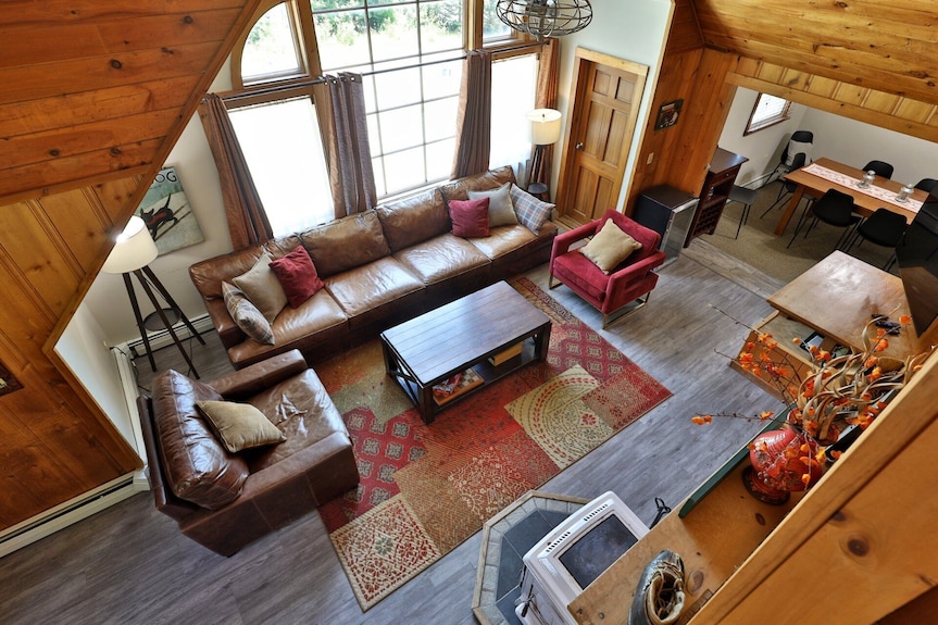 West Park Chalet At Killington: Great For Groups! Hot Tub, Games, Discounted Ski Rentals. - Killington