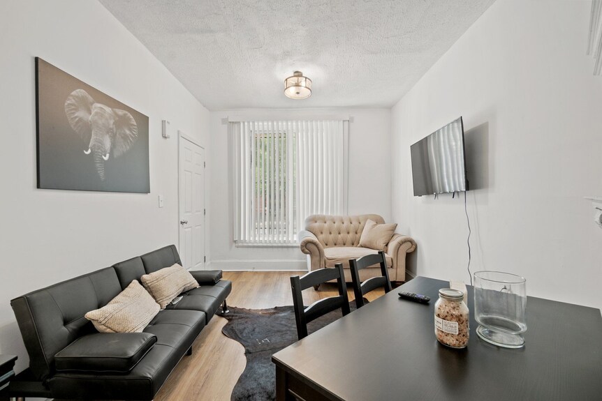 Unit #1 - 1-bedroom Condo In Amazing Washington Close To Howard University, - Washington