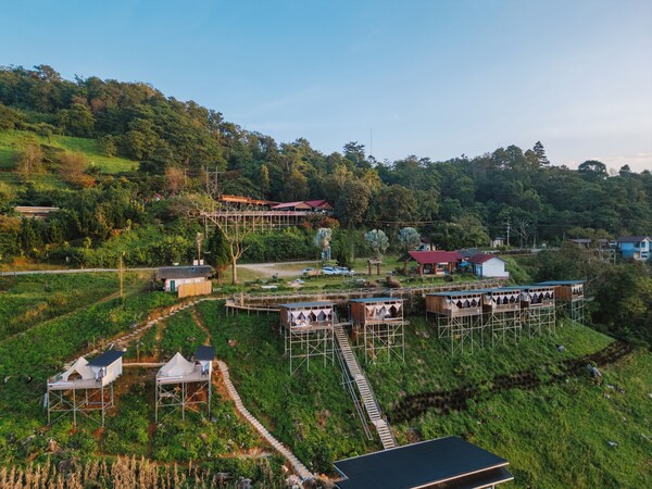 Long Hak Khao Camping Phu Chi Fa - Thoeng District