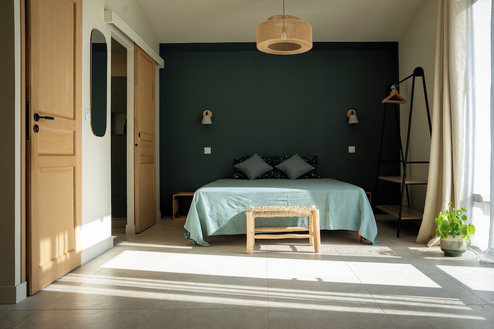 Studio Equipped Verde "Au Bout Du Chemin", Domaine De Bournissac, Noves - Eygalières