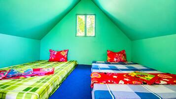 Quartos insonorizados, Wi-fi grátis, roupa de cama fornecida