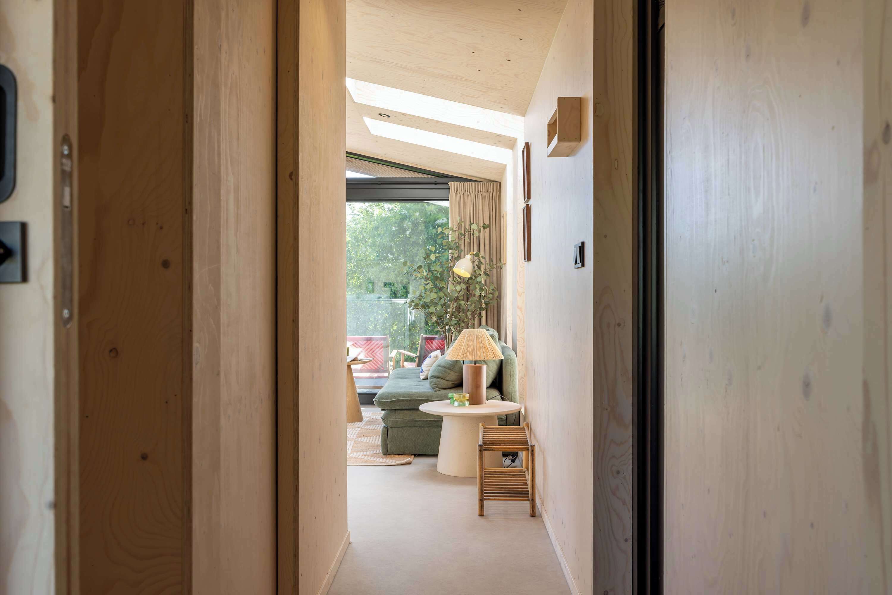 Spacious Tiny House With Mezzanine In Westkapelle | Zeeuwse Liefde  Tiny House 4 - Oostkapelle