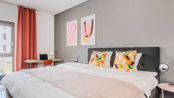 Loft Deluxe, varanda | 3 quartos, cortinas/cortinados opacos, ferro/tábua de engomar