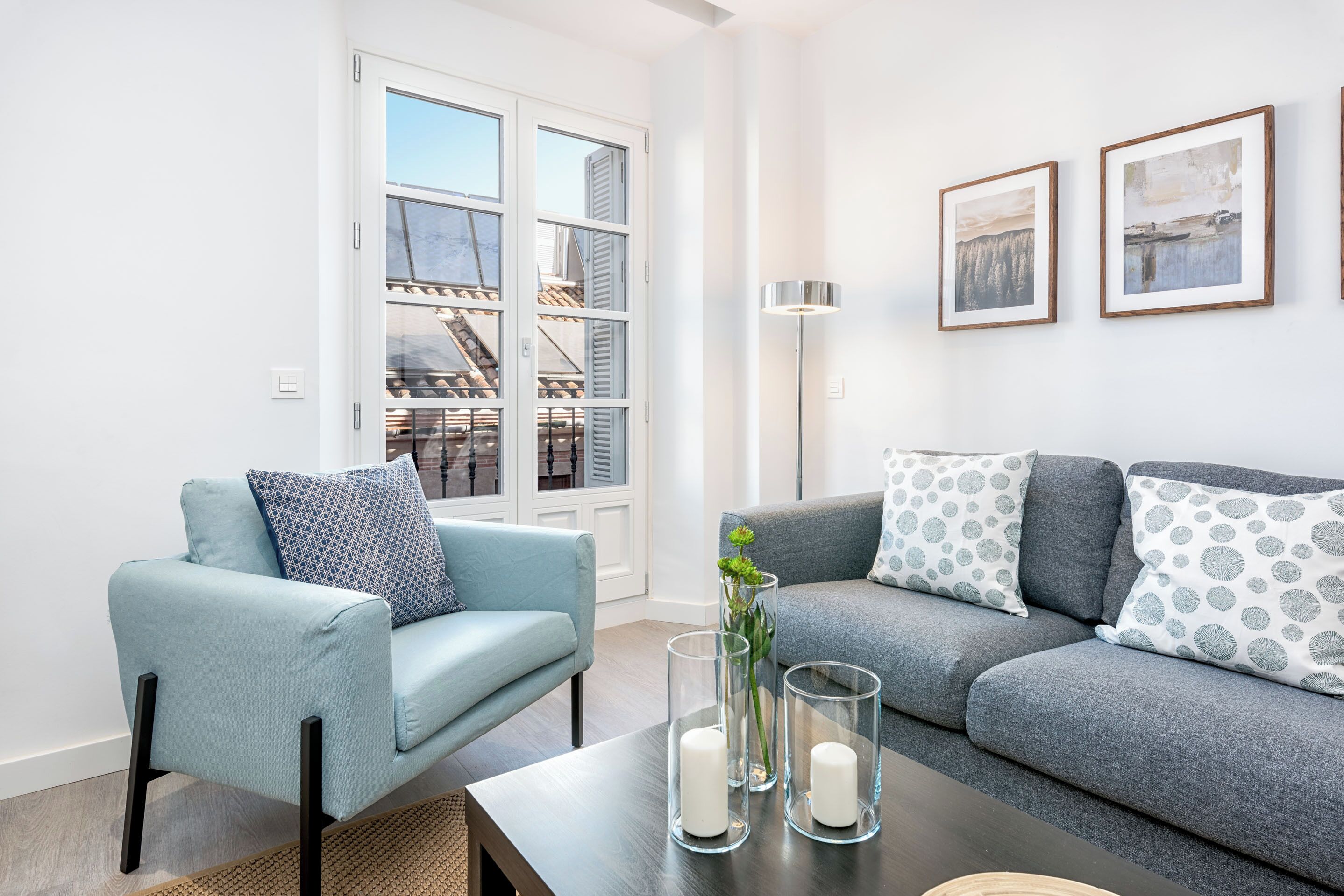 Apartamento exclusivo, 3 quartos | Área de estar | TV 50 polegadas com canais a cabo