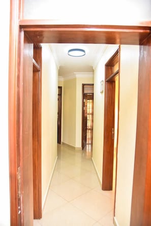 Quarto Clássico, Vista para a cidade | Sala de estar | Televisor