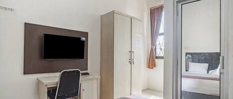 Secretária, Wi-fi grátis, roupa de cama fornecida