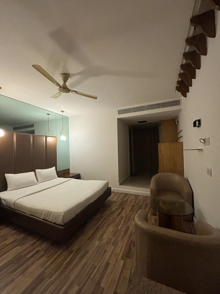 Purple Inn - Mysuru
