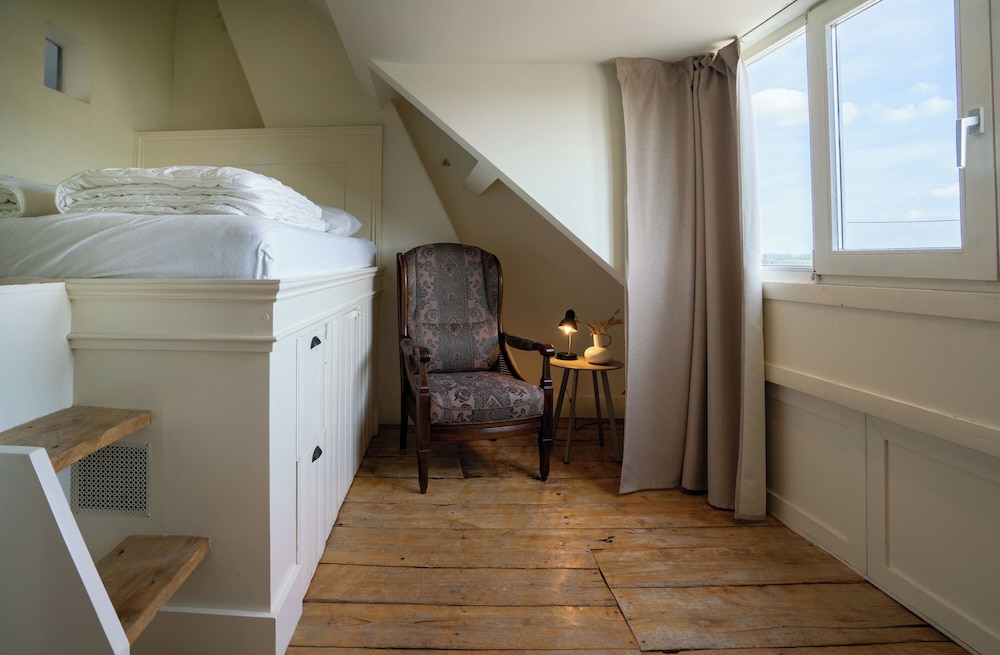 Idyllic Holiday Home By The Meuse - Maastricht