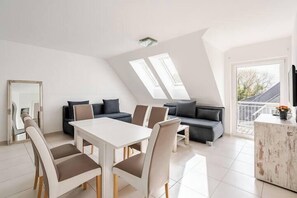 Apartamento Familiar | 1 quarto, cortinas/cortinados opacos, ferro/tábua de engomar 