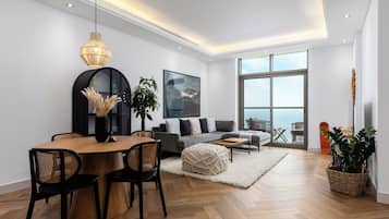 Apartamento Clássico, varanda, vista para o mar | Sala de jantar