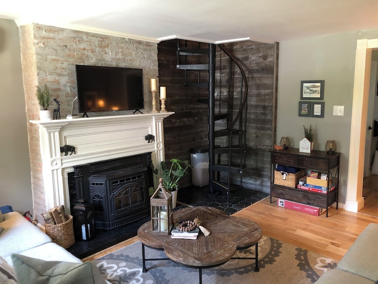 Beautiful 3-bedroom Home In Historic Harpers Ferry! - Harpers Ferry, WV