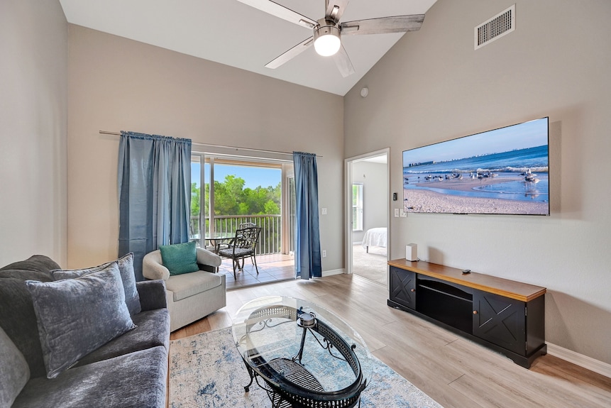 Immaculate 2 Bed / 2 Bath Resort Condo In Naples. Close To Marco Island! - Picayune Strand State Forest, Naples