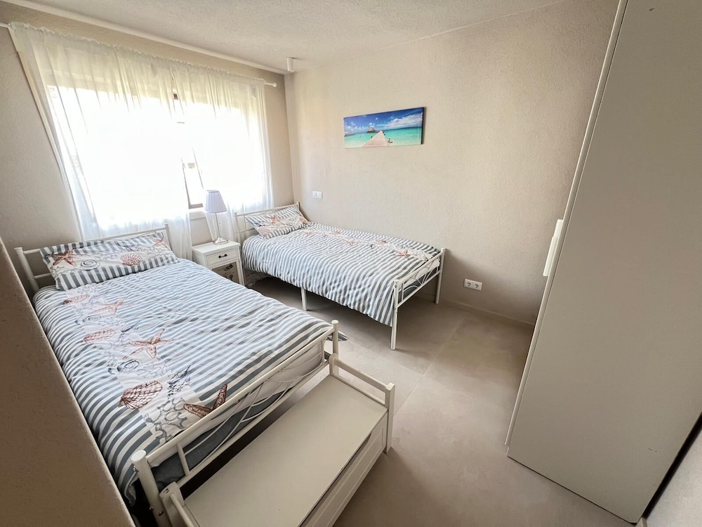 Charming 2-bedroom Apartment With Ac, Wifi 100 Meter From Beach In Mindelo - Mindelo
