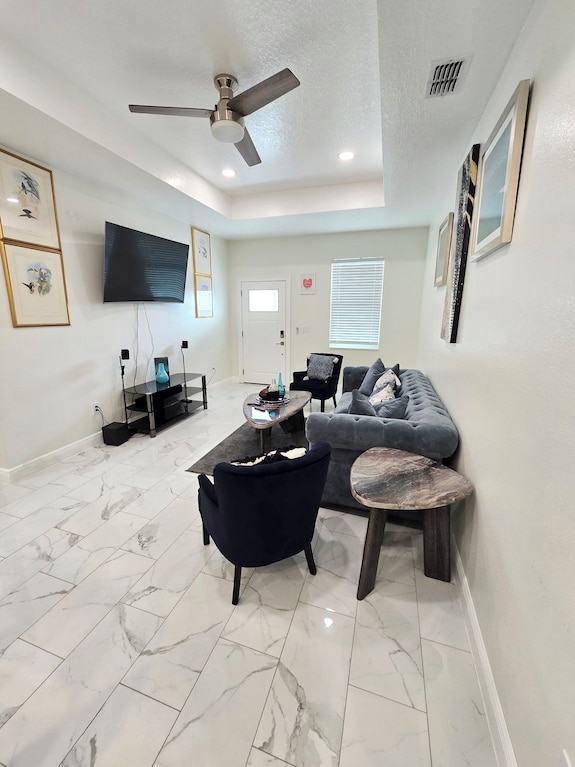 Modern Private Tampa Bay Retreat Near Downtown! - Tampa
