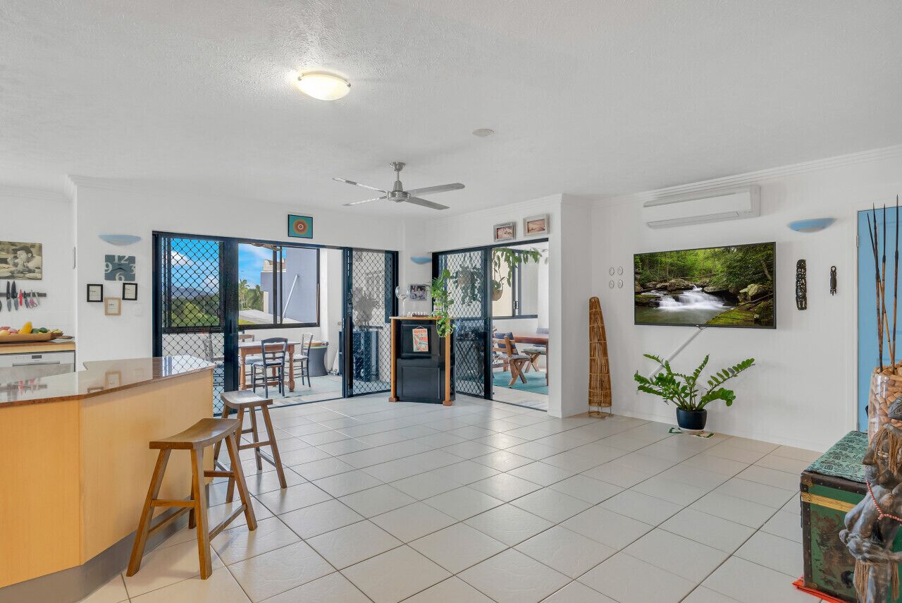 Portofino Coastal Retreat-spacious & Stylish Cairns Apartment | Walk To Esplanade & Lagoon! - Cairns