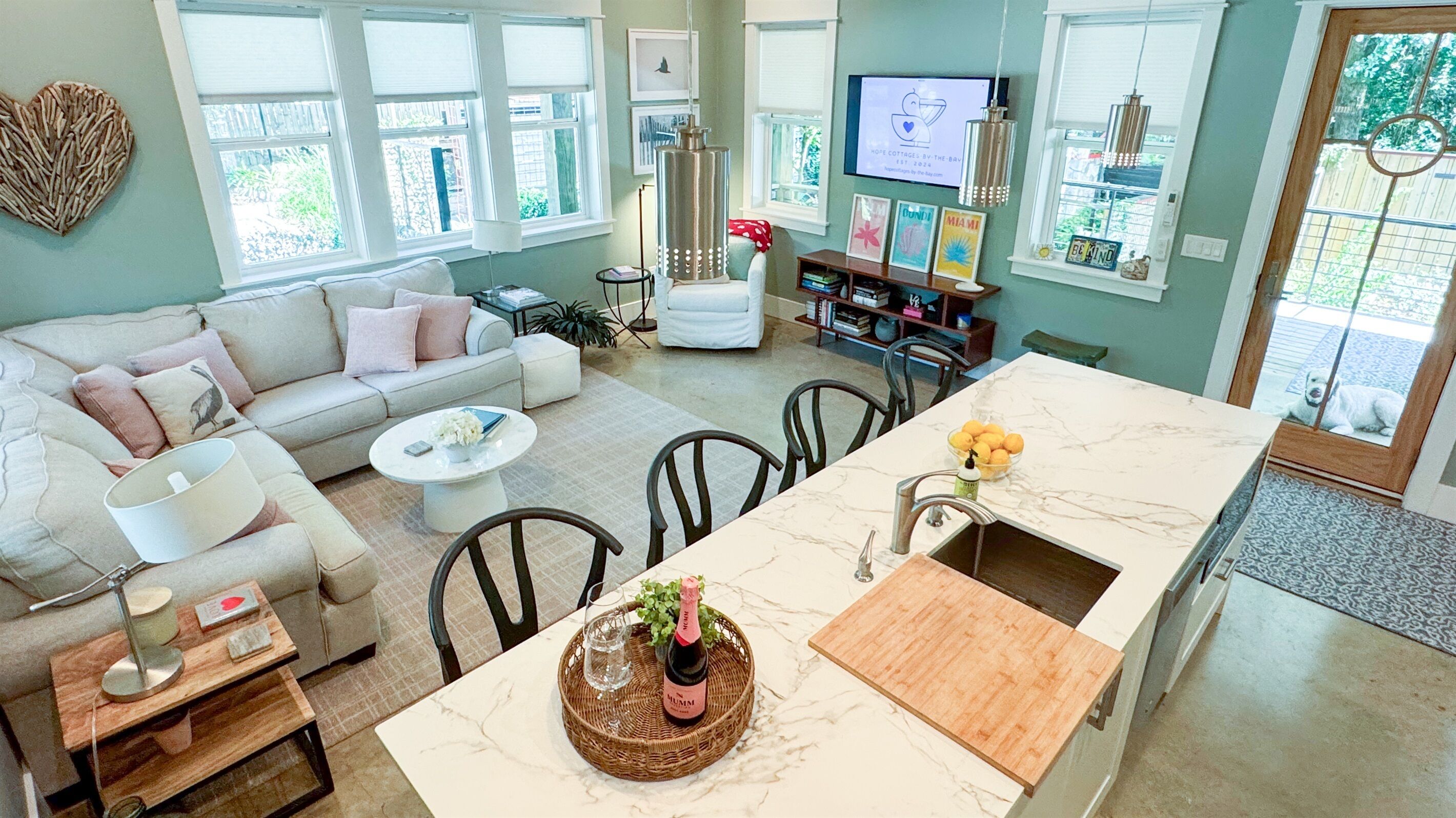 Gated King Garden Cottage Walkable To Downtown - Fairhope, AL