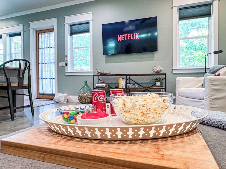 Gated Garden Cottage · King Bed · Walkable To Downtown Fairhope - Fairhope, AL