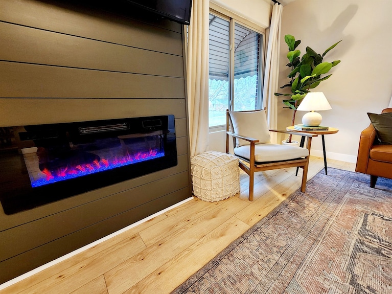 Apr Specials, Renovated, Spacious, Loaded, Firepit - 털리도