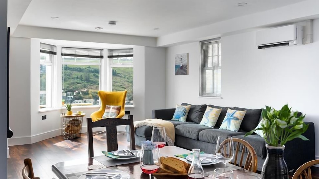 Hipnautic, Mevagissey, Sleeps 6 - Carlyon Bay