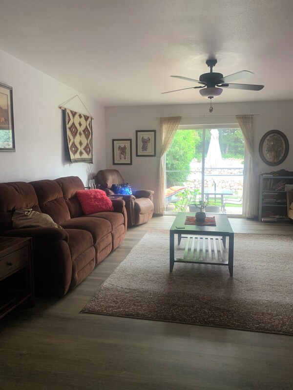 Nfl Draft Camper Sleeps 6-20 Minutes From Lambeau Field-transportationavailable - Hobart, WI